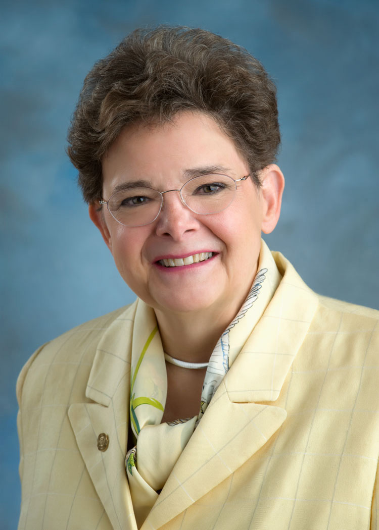 Dr. Mary Beth Leininger Celebrated As AVMA's First Woman President ...