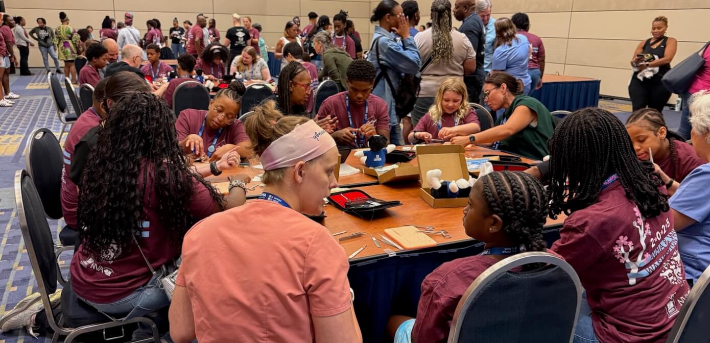 AVMA Inspires Students at Vet for a Day - Goodnewsforpets
